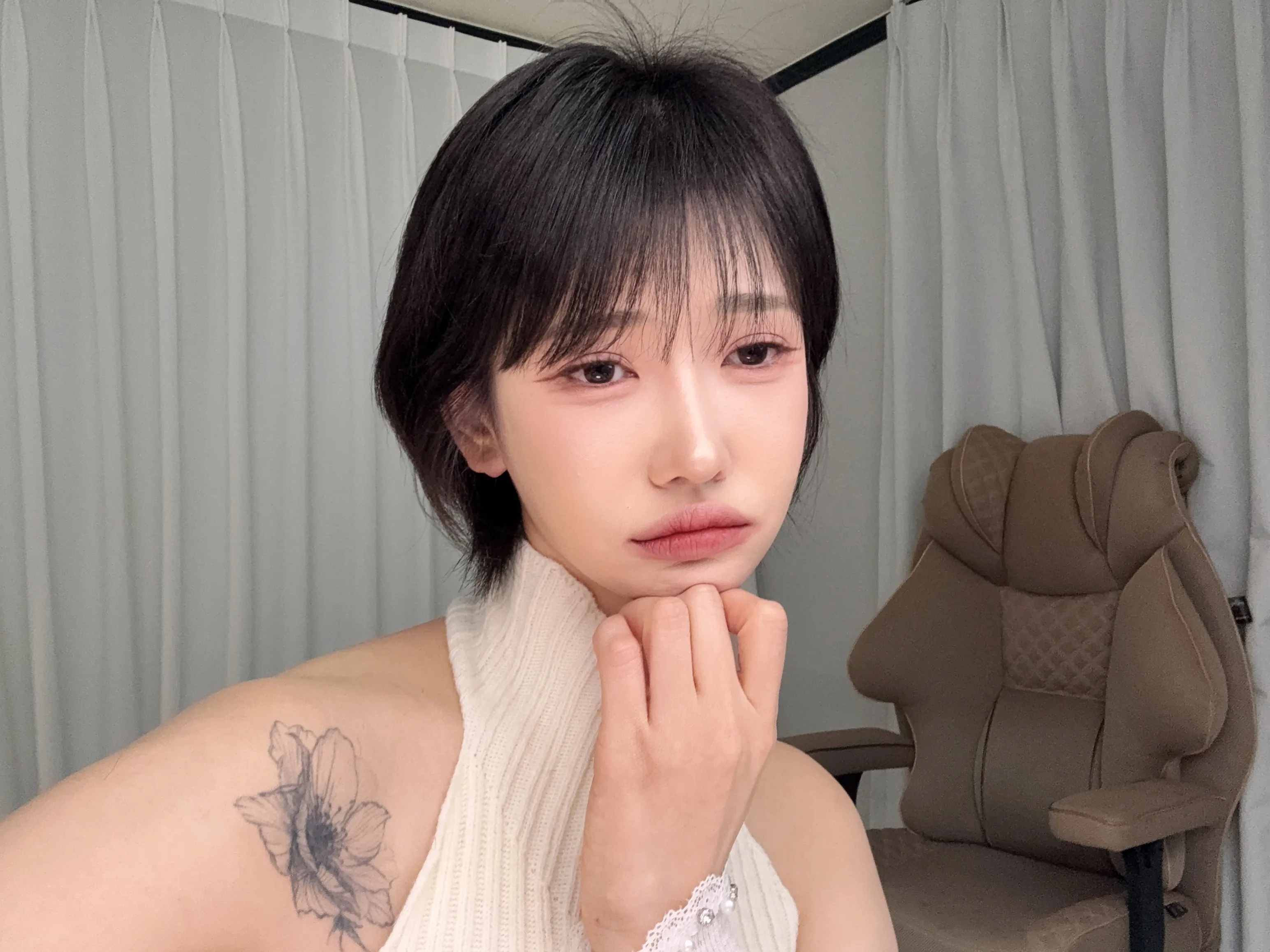 YXL / YB - 소지 살려주세요,,,,